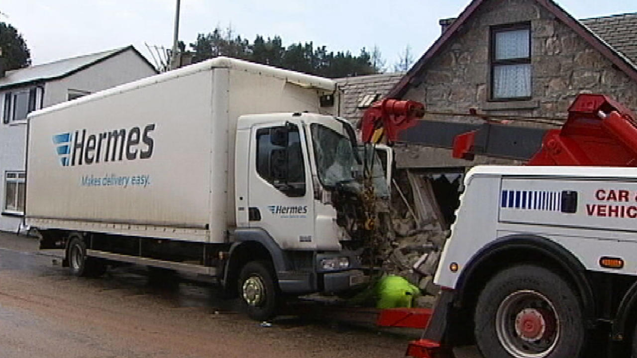 Hermes Driver Lucky To Be Alive After Lorry Crashes Into Carrbridge Home