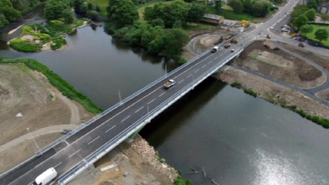 Diamond Bridge delayed by series of problems, inquiry reveals