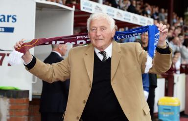 Tributes paid as Hearts legend Alex Young dies aged 80